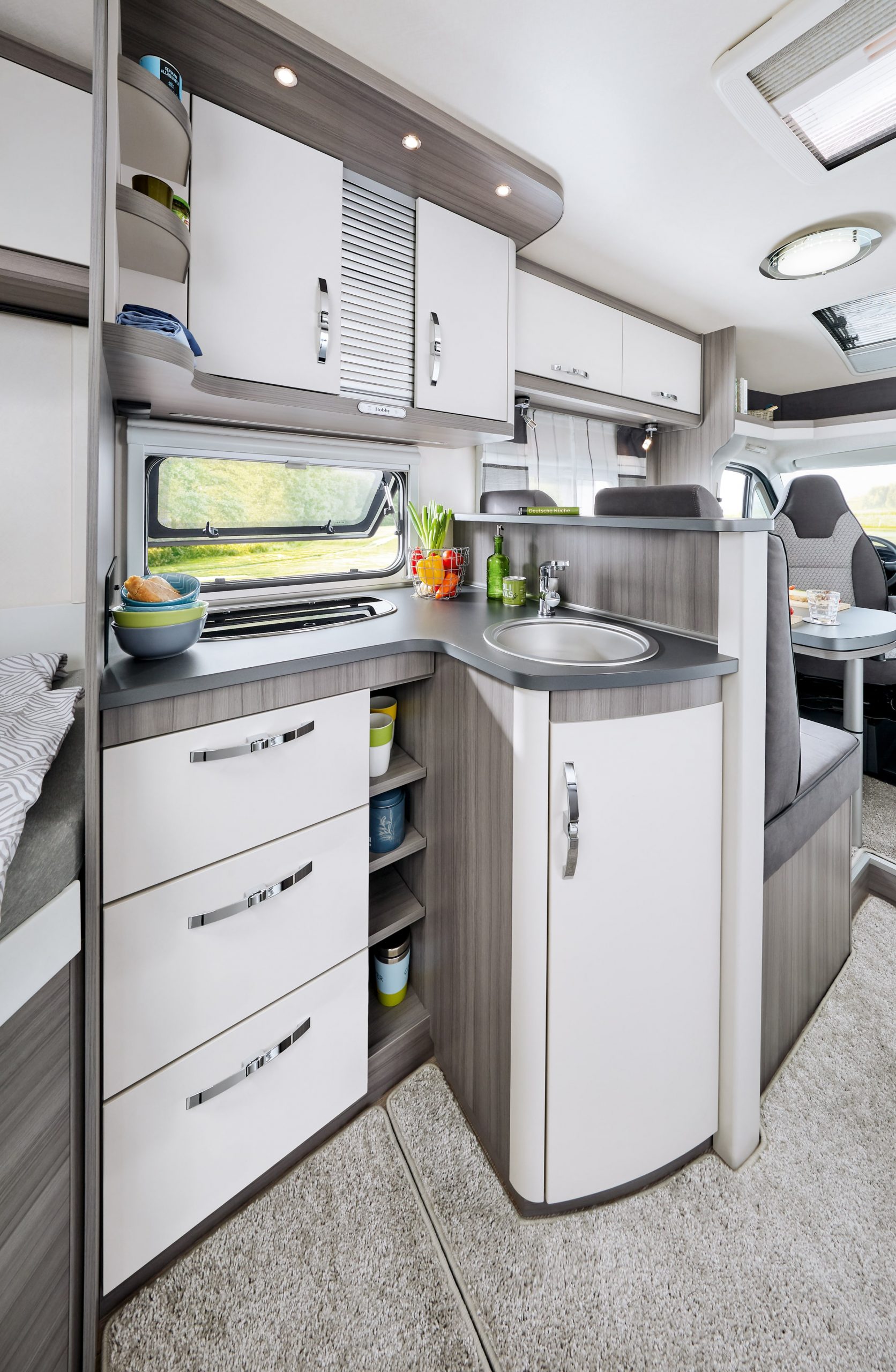 Hobby Optima OnTour T70 E Model 2022 - Cannenburg Caravans en Campers ...