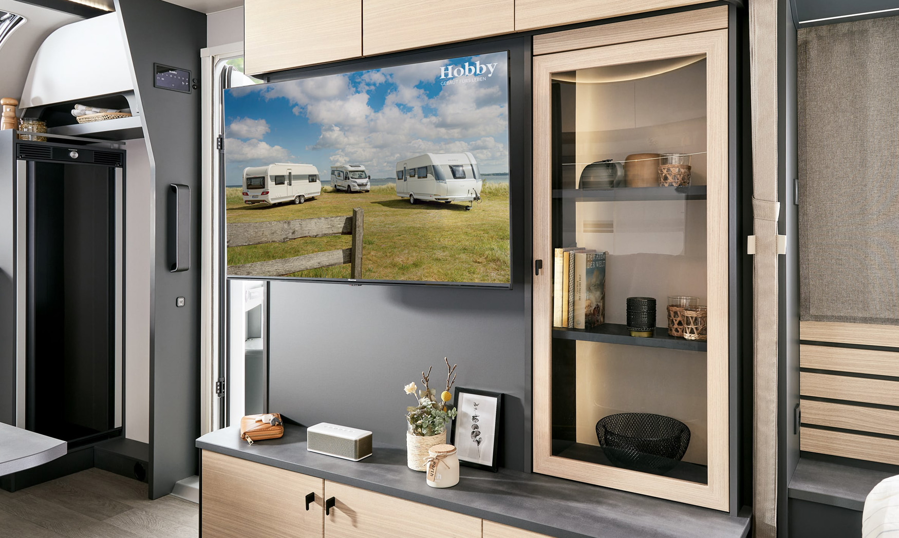 Hobby Maxia 660 WQM Model 2023 - Cannenburg Caravans en Campers | De ...