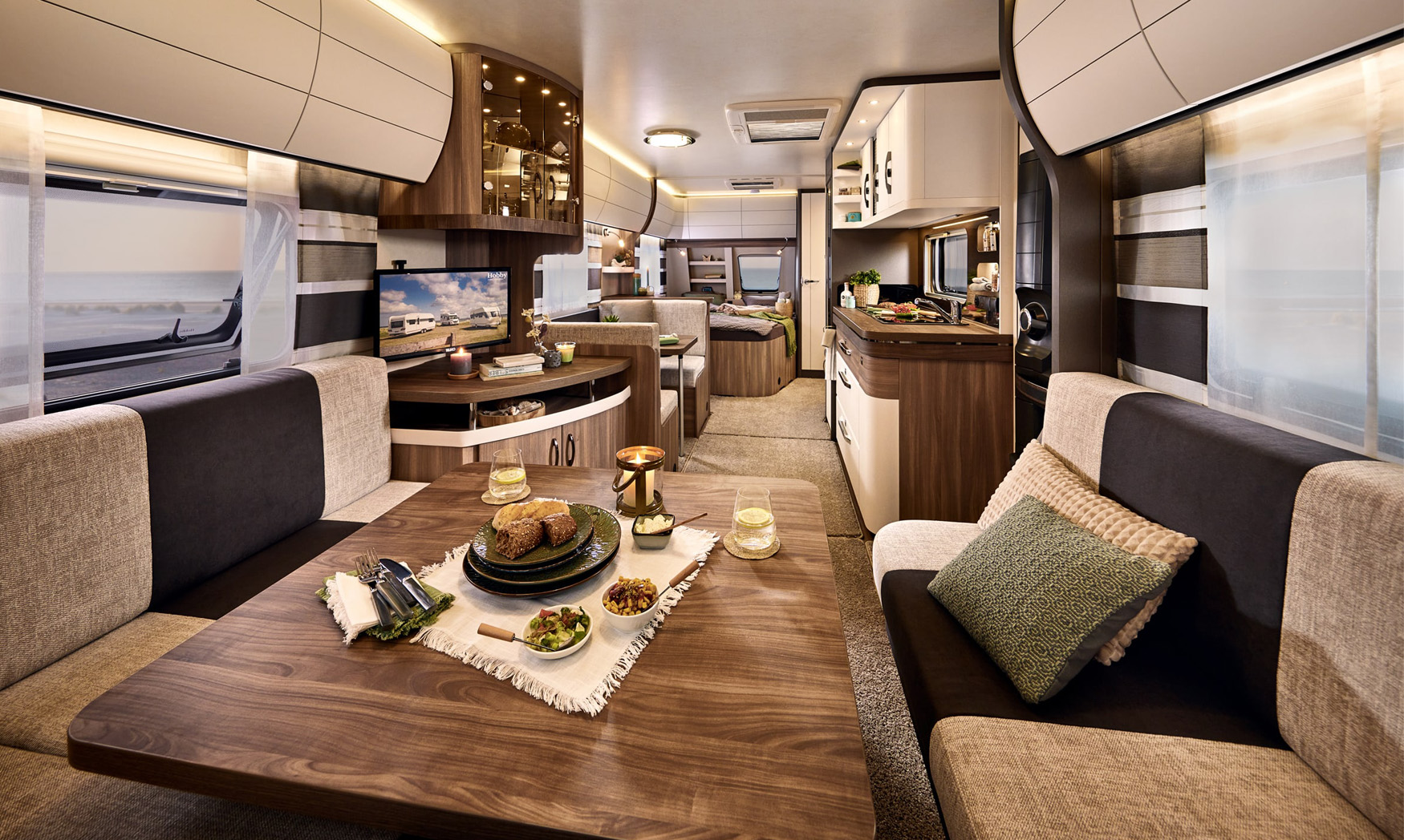 Hobby Excellent Edition 650 UMFe Model 2023 - Cannenburg Caravans en ...