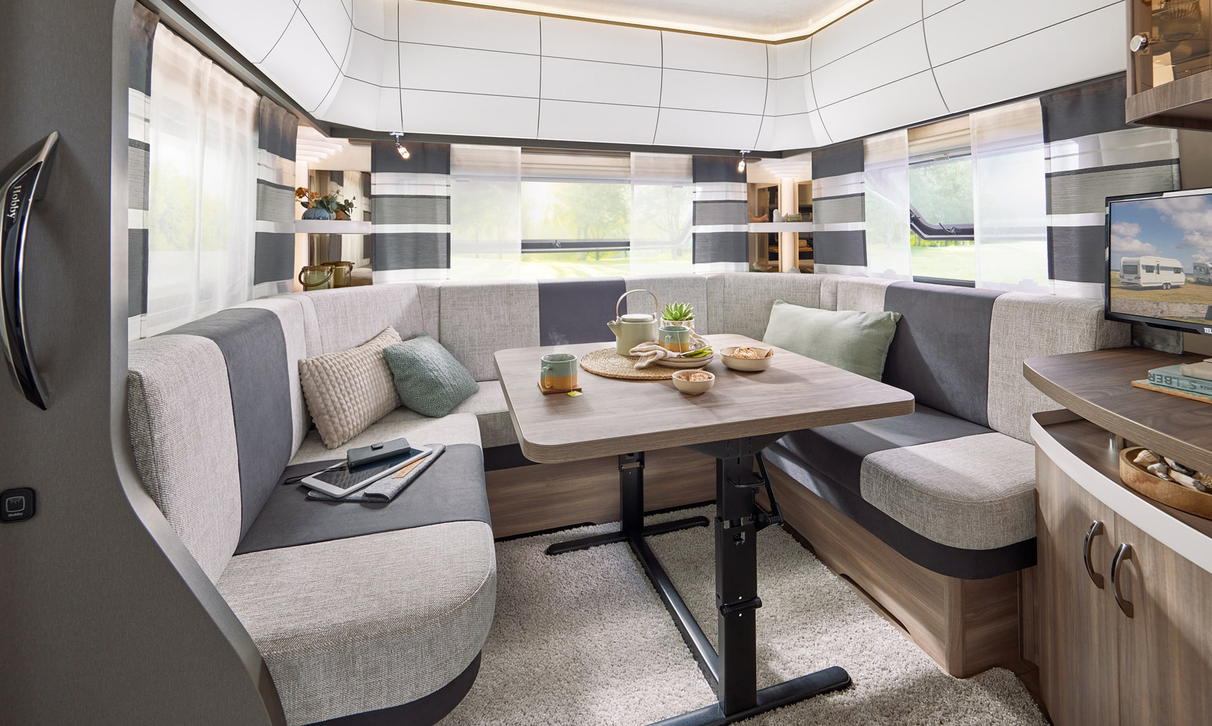 Hobby Excellent Edition 650 UMFe Model 2023 - Cannenburg Caravans en ...