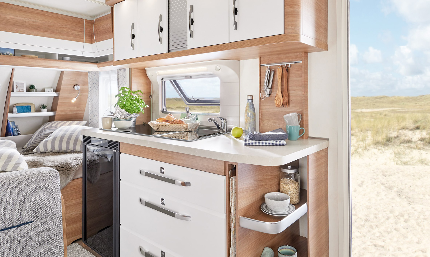 Hobby De Luxe 440 SF Model 2023 - Cannenburg Caravans en Campers | De ...