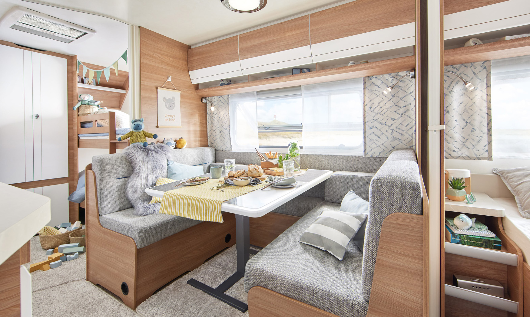 Hobby De Luxe 545 KMF Model 2023 - Cannenburg Caravans en Campers | De ...