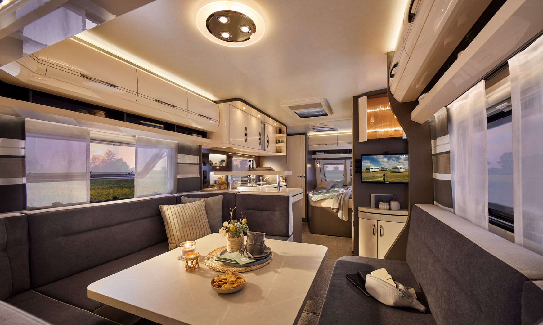 Hobby Excellent 560 CFe Model 2023 - Cannenburg Caravans en Campers ...